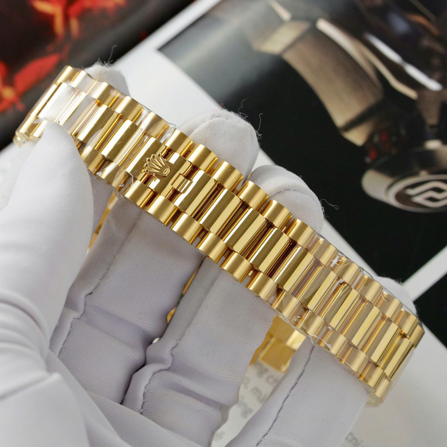 Rolex Day Date 228238-0008 Silver Diagonal Motif Stick Dial 18K Gold ...