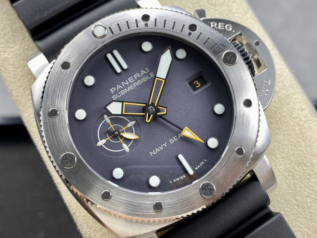 Panerai Submersible GMT Navy Seals PAM 1323 Grey Dial Rubber Strap Best ...