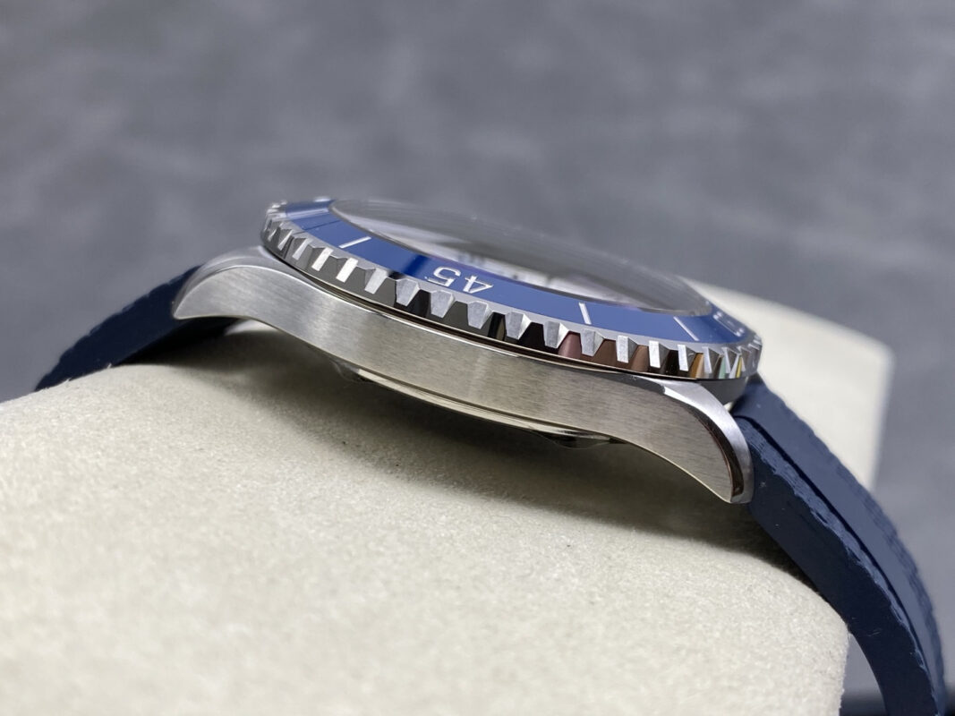 Breitling Superocean A17375E71G1S1 Silver Dial Blue Ceramic Bezel 1:1 ...